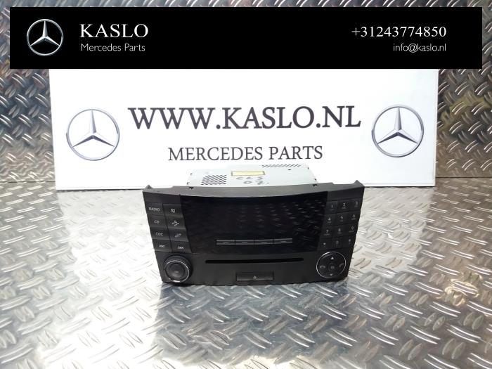 Radio control panel Mercedes CLS 320 CDI 24V - A2118702889