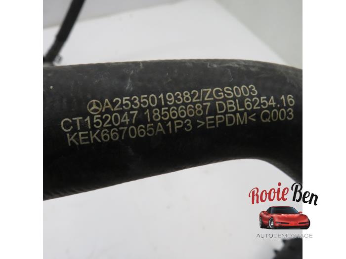 Radiator hose Mercedes E E-200 2.0 Turbo 16V - A2535019382
