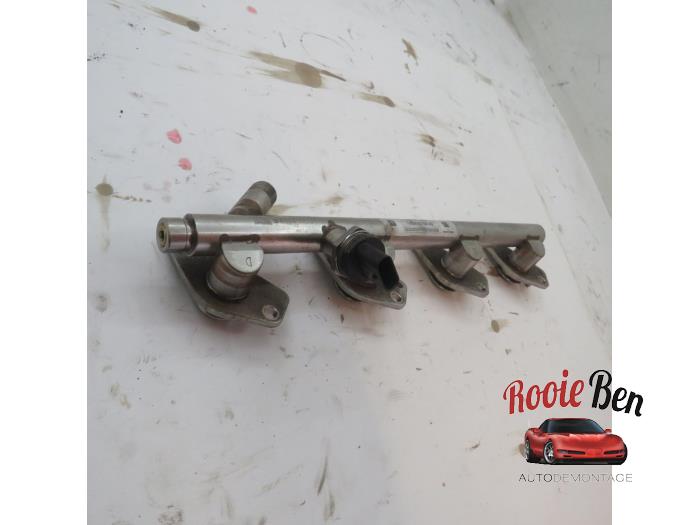 Fuel injector nozzle Mercedes E E-200 2.0 Turbo 16V - A2740700995 ...
