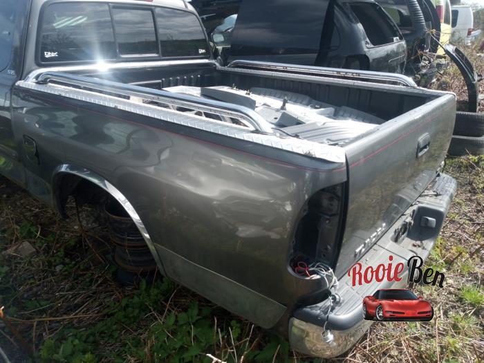 Loading container Toyota Tundra 4.7 V8 32V 4WD