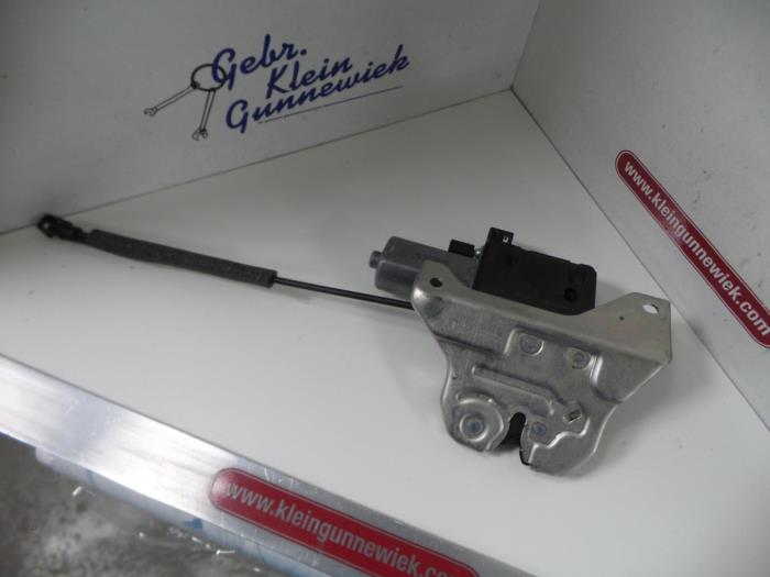 Motor for power tailgate closer Porsche Panamera 3.6 V6 24V 4 PDK ...