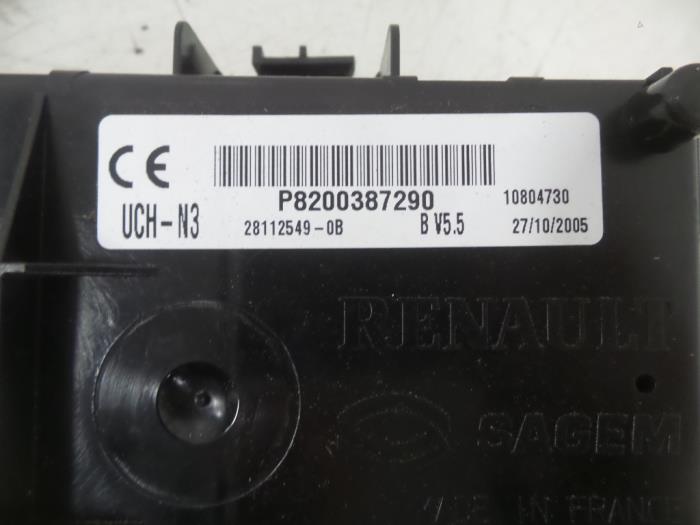 Ordinateur divers Renault Clio II 1.2 16V - 8200387290 D4F722