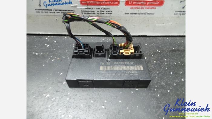 Central door locking module Volkswagen Caddy - 1K0959433CP HUF