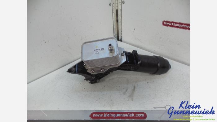 Oil filter housing BMW 3-Serie - 8580417