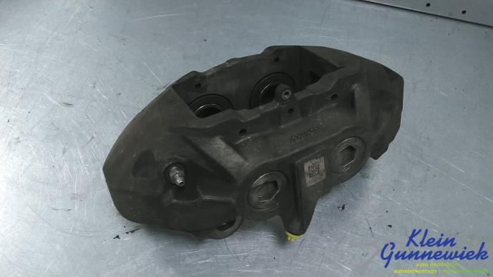 Front brake calliper, right Mercedes E-Klasse - A0004210100 ADVIOS