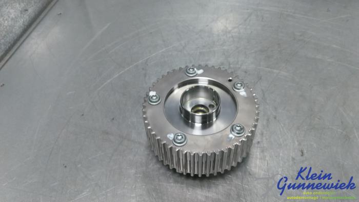 Camshaft adjuster Audi A1 - 04E109088AE CZD