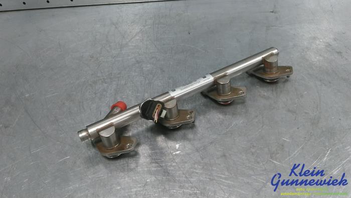 Fuel injector nozzle Mercedes C-Klasse - A2740701095 274920