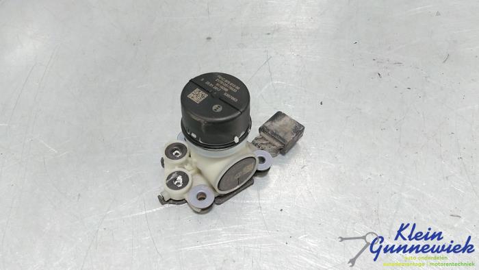 Pompes Adblue avec numéro d'article 208993933R stock