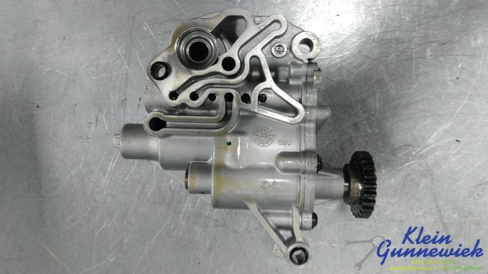 Oil pump Audi A3 - 06H115105AN DAJ