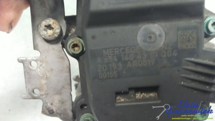 EGR valve Mercedes V-Klasse - A654140430180 654920