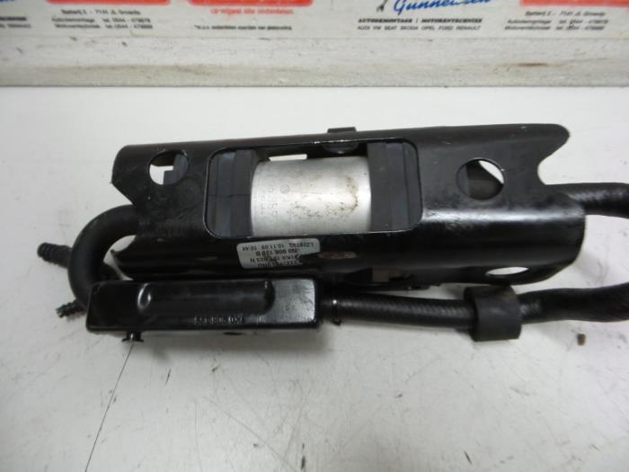 Electric fuel pump Volkswagen Passat - 1K0906089A CBAB BOSCH