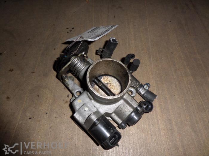 Cuerpos de válvula de mariposa con código del motor A16D stock