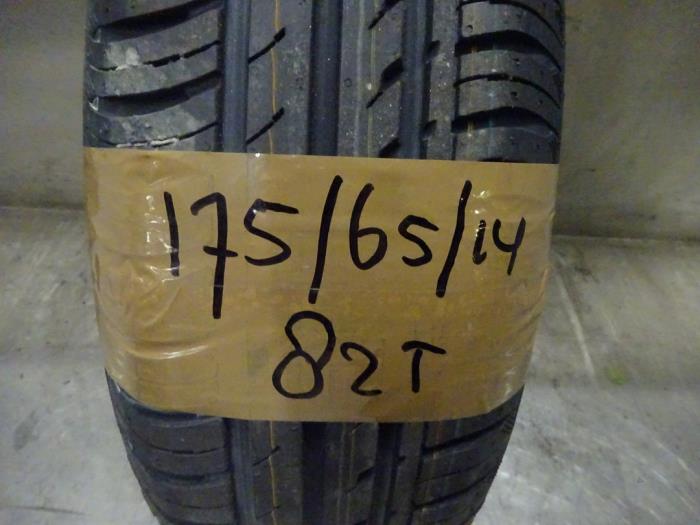 Tyre with tyre size 175/65/14 - CONTINENTAL