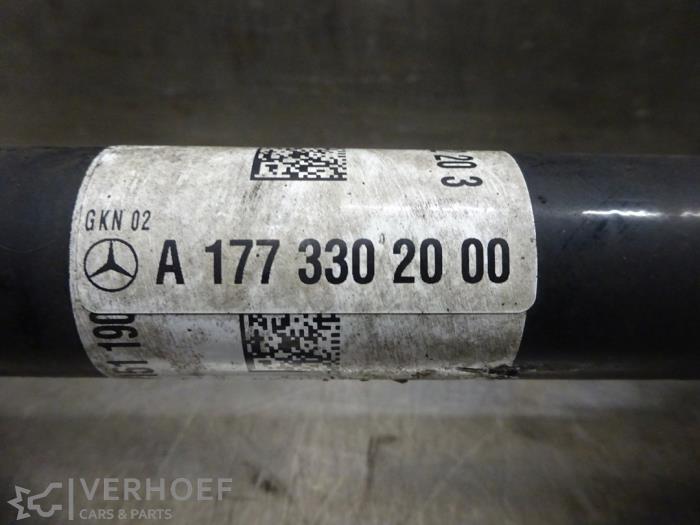 Front drive shaft, right Mercedes CLA Shooting Brake 2.0 CLA-250 Turbo ...