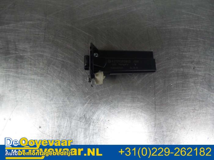 Antenna Amplifier Mercedes E E-220d 2.0 Turbo 16V - A2139052803 ORG
