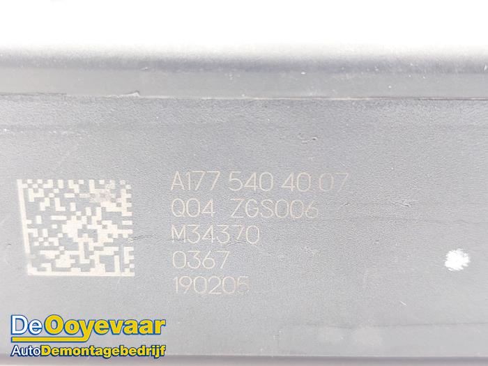Fuse box Mercedes A-Klasse AMG 2.0 A-35 AMG Turbo 16V 4Matic ...