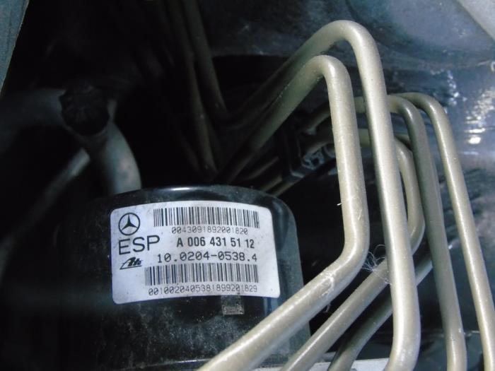 ABS pump Mercedes CLC 2.2 220 CDI 16V - A0375454732 646963 ATE