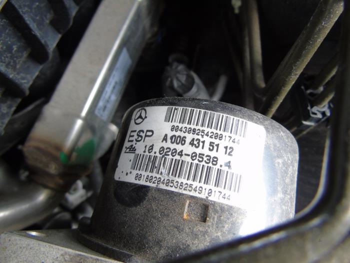 ABS pump Mercedes CLC 2.2 220 CDI 16V - A0375454732 646963 ATE