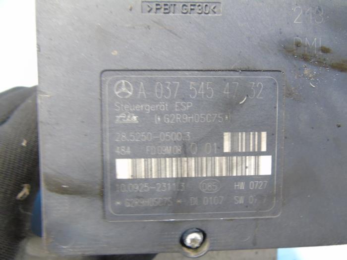 ABS pump Mercedes CLC 2.2 220 CDI 16V - A0375454732 646963 ATE