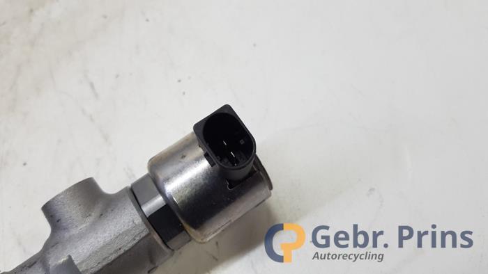 Fuel injector nozzle Mercedes A 1.8 A-180 CDI 16V Autom. - A6510700495 ...