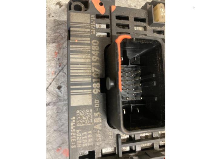Boîte à fusibles Peugeot 508 SW 2.0 BlueHDi 180 16V - 9810719480 DELPHI
