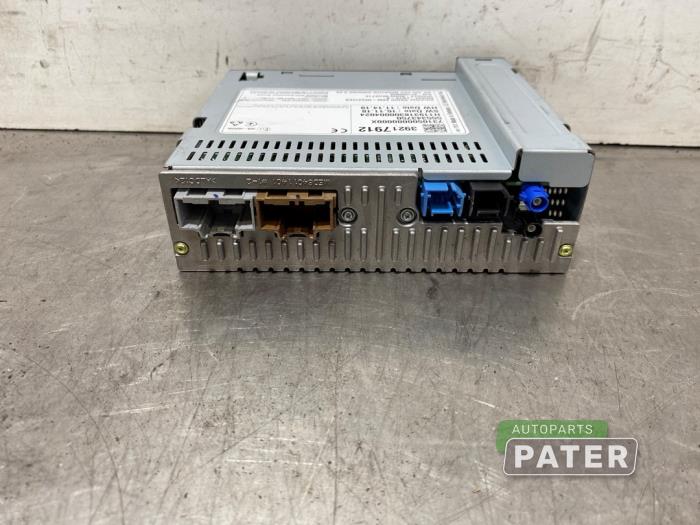 Radio module Opel Astra K Sports Tourer 1.2 Turbo 12V - 555343750 LG