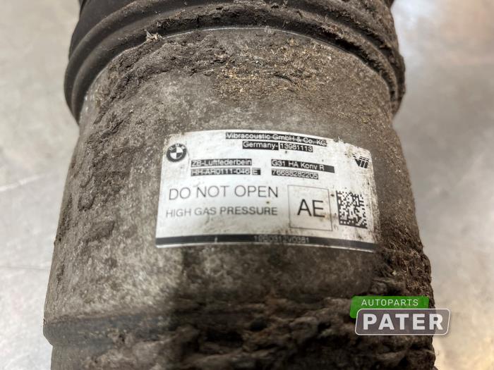 Rear shock absorber, left BMW 5 serie Touring 523d 2.0 TwinPower Turbo ...
