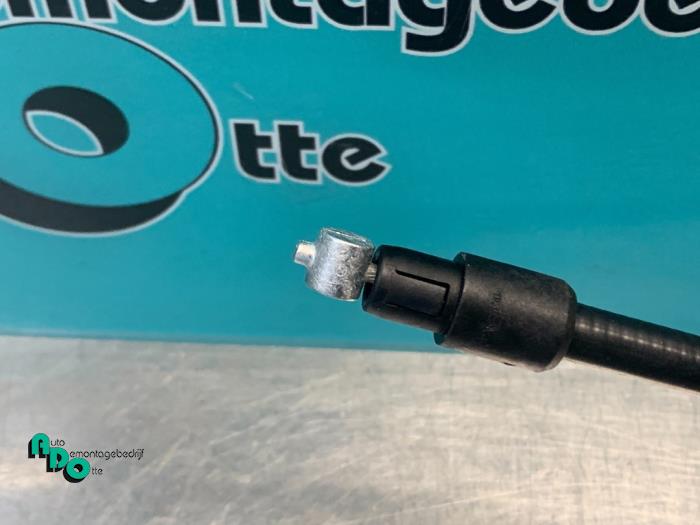 Parking brake cable Mercedes V 2.0 220d 16V - A4474200085 OM654920 Steel