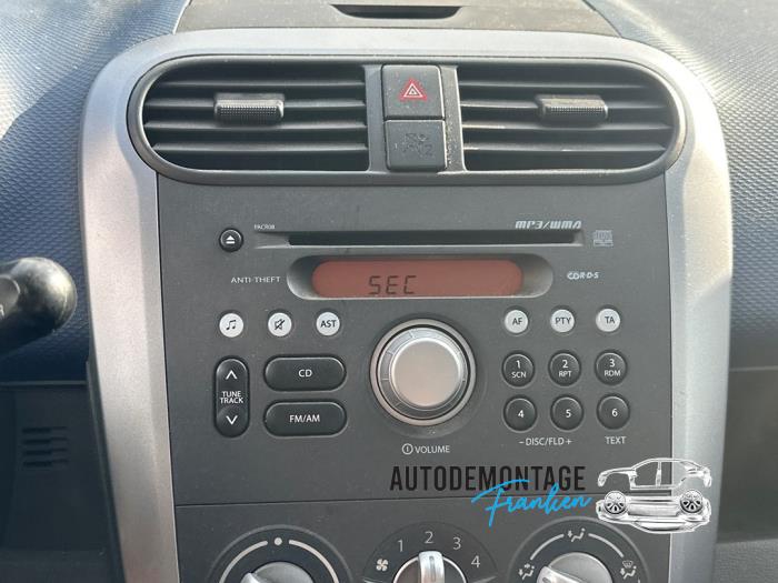 Radio CD player - Franken Autodemontage B.V. | ProxyParts.com
