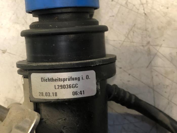 Filler pipe adblue tank Mercedes E Estate E-220d 2.0 Turbo 16V 4-Matic ...