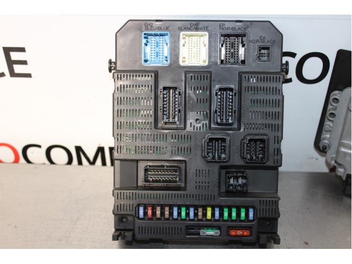 Engine management computer Citroen C4 Berline 1.6 16V - 9652552380 NFU