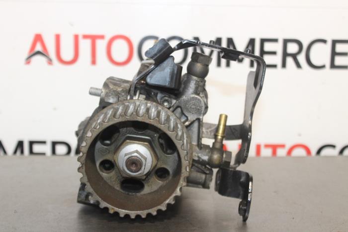 Diesel pump Renault Scénic III - H8200704210 K9K836 CONTINENTAL