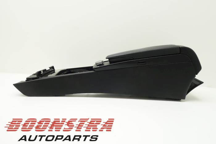 Mercedes W204 Consoles centrales stock | ProxyParts.fr