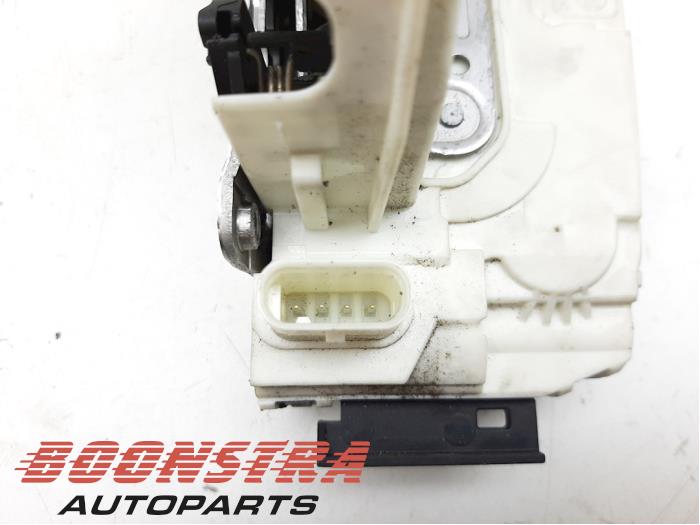 Front door lock mechanism 4-door, right Mercedes CLA 1.8 CLA-200 CDI ...