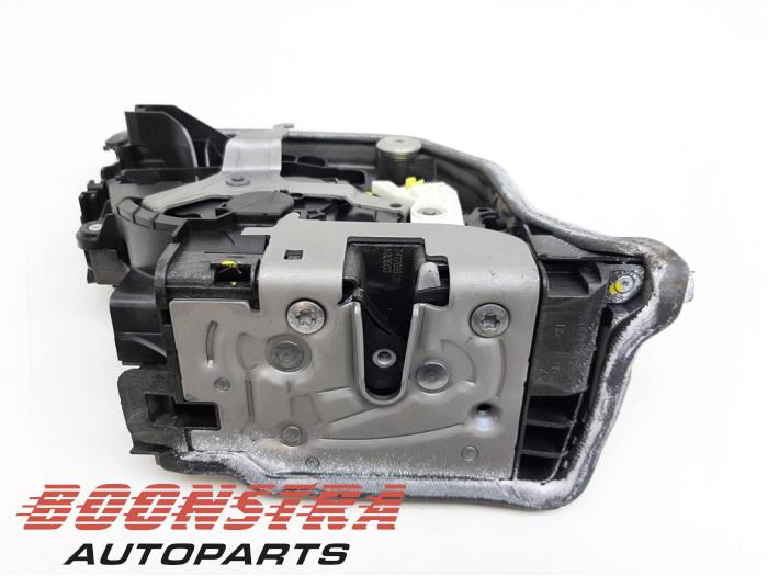 Front door lock mechanism 4-door, right BMW 6 serie Gran Turismo 620d ...