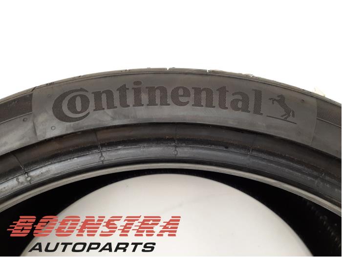 Tyre with tyre size 255/35/19 - 2553519 CONTINENTAL
