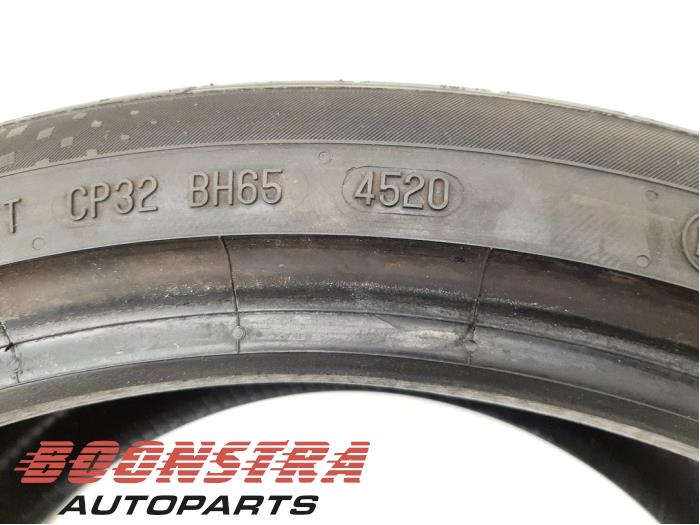 Tyre with tyre size 255/35/19 - 2553519 CONTINENTAL