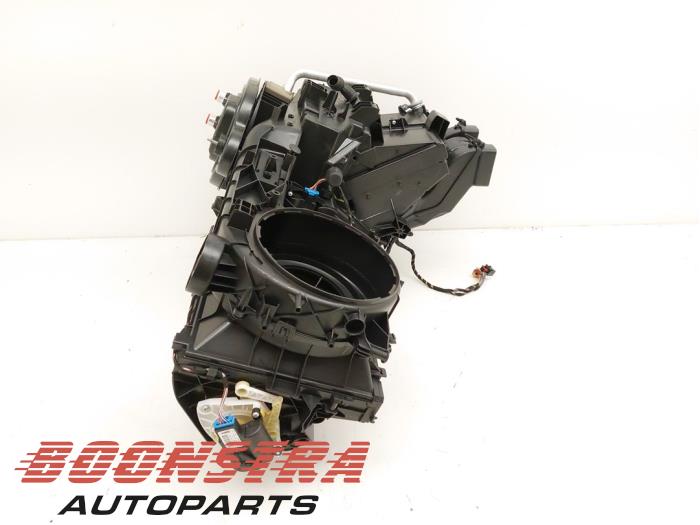 Heater housing Audi A3 Sportlimousine 1.5 TFSI 16V - 5Q1820007D