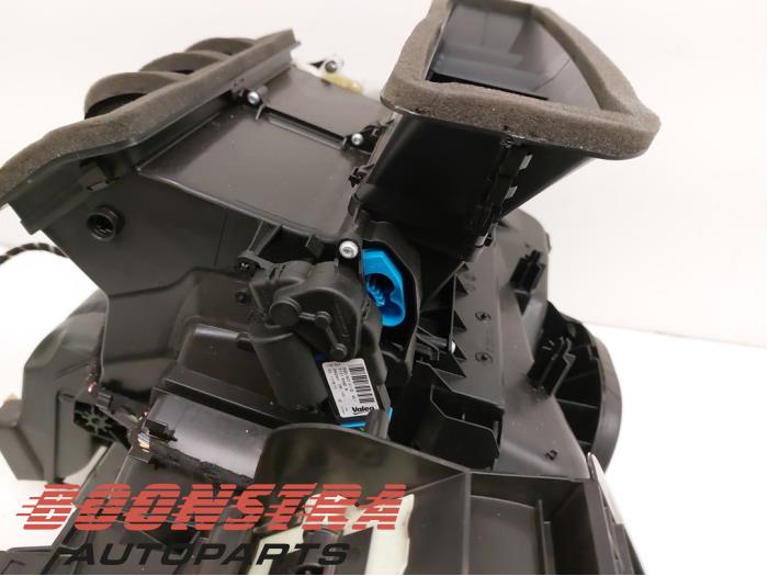 Heater housing Audi A3 Sportlimousine 1.5 TFSI 16V - 5Q1820007D