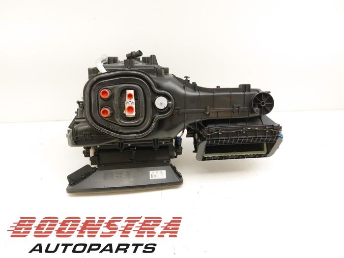 Heater housing Audi A3 Sportlimousine 1.5 TFSI 16V - 5Q1820007D