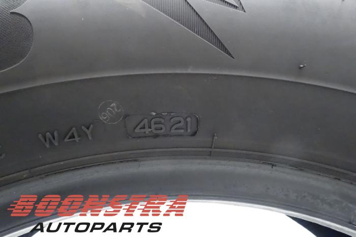 Winter tyre with tyre size 255/60/18 - 2556018 BRIDGESTONE