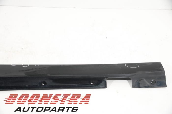Side skirt, right Mercedes E E-200 CDI 16V BlueEfficiency,BlueTEC 040 ...