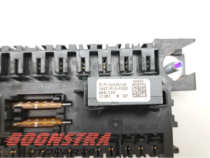 Fuse box Mercedes GLE 350d 3.0 V6 24V BlueTEC 4-Matic - A1665402350 DELPHI
