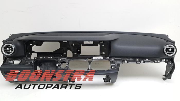 Dashboard Mercedes E Estate E-220d 2.0 Turbo 16V - A2136809404