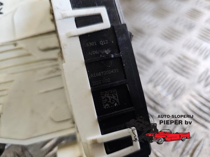 Front door lock mechanism 4-door, right Mercedes CLA 2.2 CLA-220 CDI ...