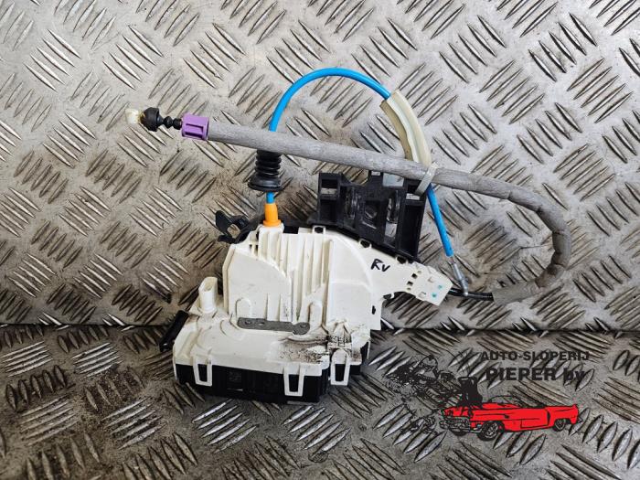 Front door lock mechanism 4-door, right Mercedes CLA 2.2 CLA-220 CDI ...