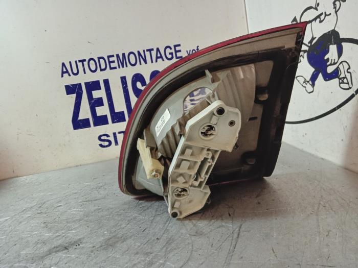 Taillight, right Mercedes E Combi 3.2 E-320 CDI 24V - 379541 SCHEFENACKER