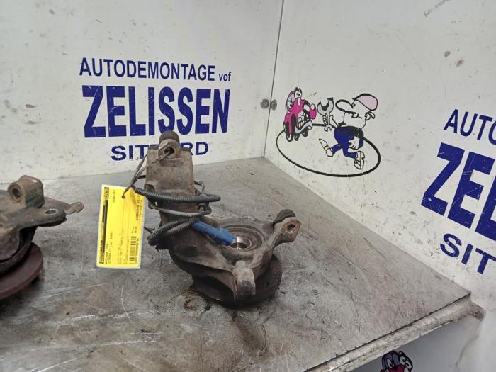 Citroen C3 Pluriel (HB) 1.4 Moyeux de roue avant stock