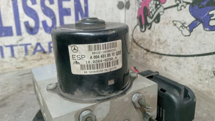 ABS pump Mercedes C Combi 2.0 C-200K 16V - A2035451632 111955 ATE