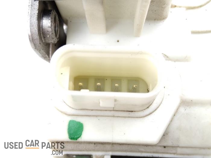 Front door lock mechanism 4-door, right Mercedes B 1.6 B-180 ...